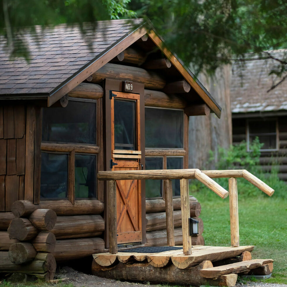 Lochsa Lodge - Rustic Cabins at Lochsa Lodge in Powell, Idaho